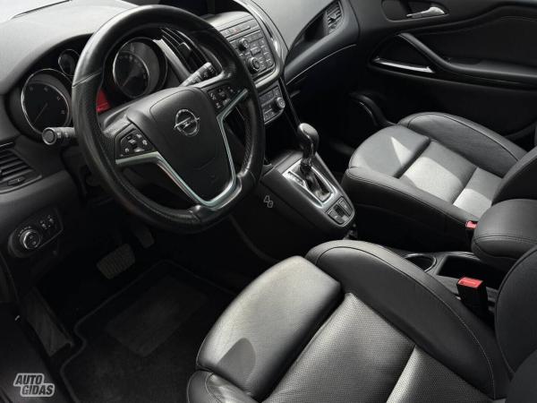 Zils Opel Zafira Tourer 2016 Marijampole, ar dzinēja tilpumu 2.00 L un nobraukumu 230 tūkst. km par 6700 €, foto 8 vietnē AUTOMOTO.COM.LV