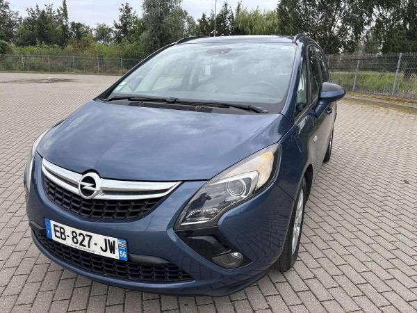 Blue Opel Zafira Tourer 2016 in Marijampole, with an engine capacity of 1.60 L and mileage of 246 thousand km for 4700 €, photo 2 on AUTOMOTO.COM.LV