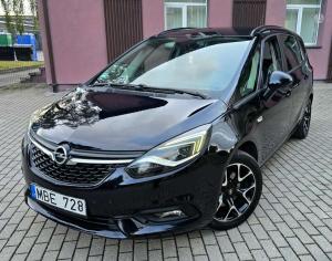 Blue Opel Zafira Tourer 2017 in Siauliai, with an engine capacity of 1.60 L and mileage of 250 thousand km for 5950 €, photo 4 on AUTOMOTO.COM.LV