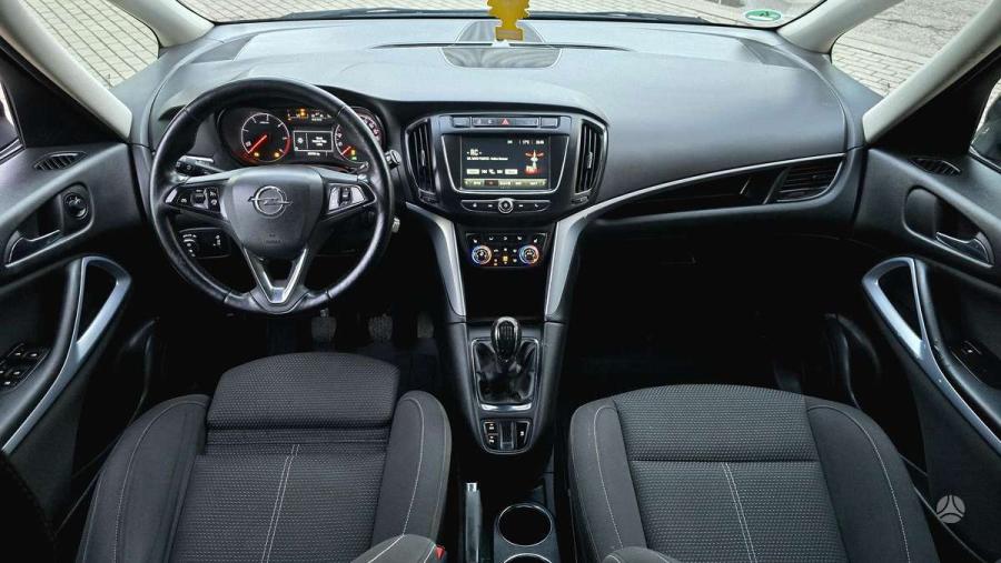 Blue Opel Zafira Tourer 2017 in Siauliai, with an engine capacity of 1.60 L and mileage of 250 thousand km for 5950 €, photo 13 on AUTOMOTO.COM.LV