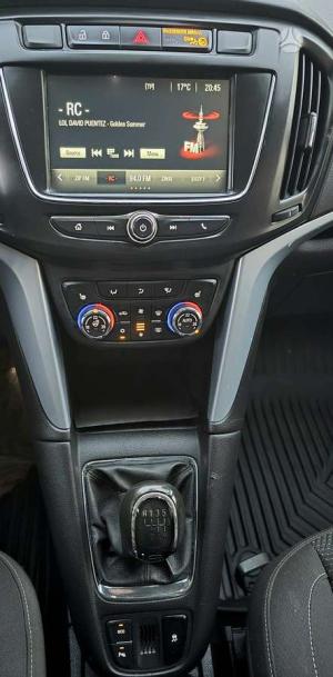 Blue Opel Zafira Tourer 2017 in Siauliai, with an engine capacity of 1.60 L and mileage of 250 thousand km for 5950 €, photo 14 on AUTOMOTO.COM.LV