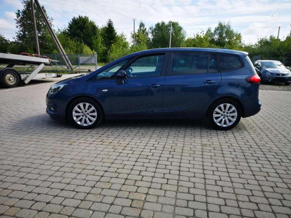 Blue Opel Zafira Tourer 2018 in Radviliskis, with an engine capacity of 1.36 L and mileage of 167 thousand km for 7750 €, photo 3 on AUTOMOTO.COM.LV