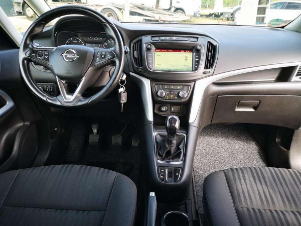 Blue Opel Zafira Tourer 2018 in Radviliskis, with an engine capacity of 1.36 L and mileage of 167 thousand km for 7750 €, photo 10 on AUTOMOTO.COM.LV