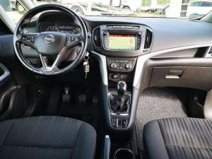 Blue Opel Zafira Tourer 2018 in Radviliskis, with an engine capacity of 1.36 L and mileage of 167 thousand km for 7750 €, photo 10 on AUTOMOTO.COM.LV