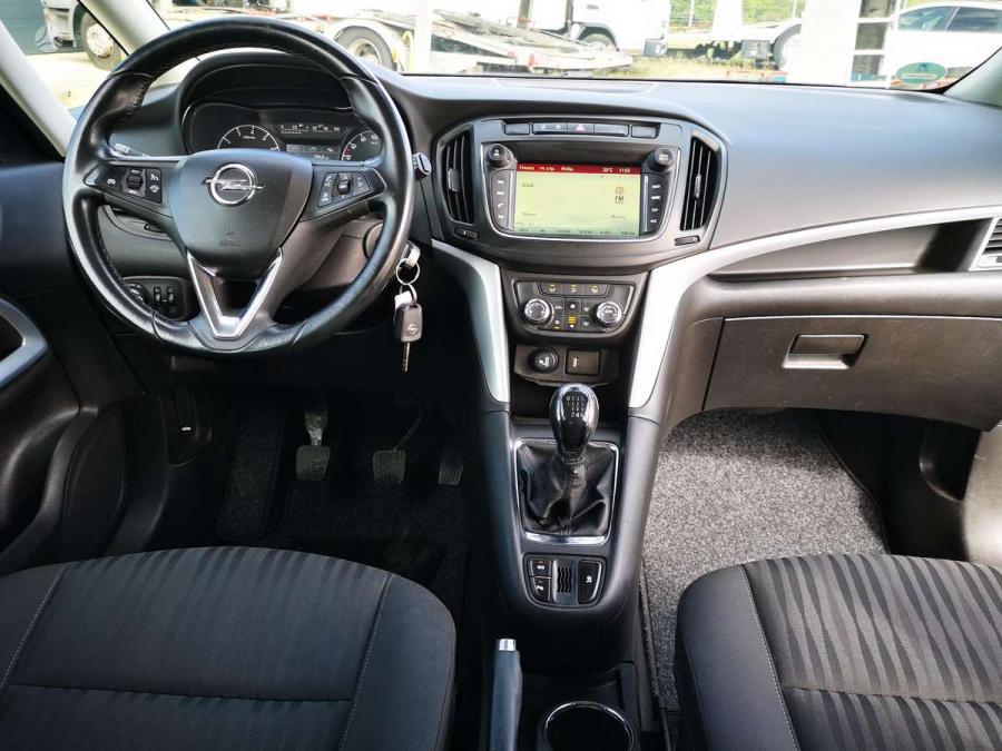 Blue Opel Zafira Tourer 2018 in Radviliskis, with an engine capacity of 1.36 L and mileage of 167 thousand km for 7750 €, photo 10 on AUTOMOTO.COM.LV