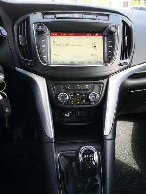 Blue Opel Zafira Tourer 2018 in Radviliskis, with an engine capacity of 1.36 L and mileage of 167 thousand km for 7750 €, photo 11 on AUTOMOTO.COM.LV