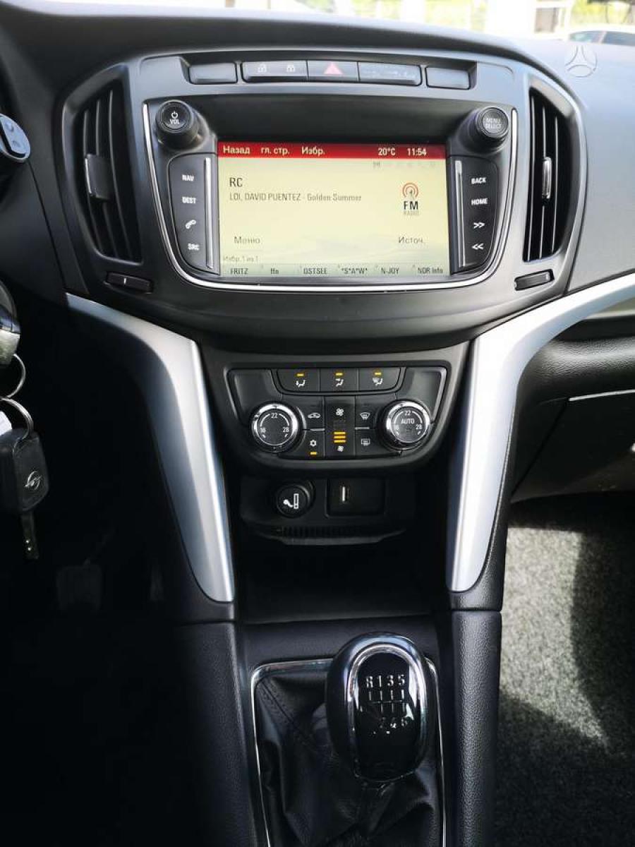 Blue Opel Zafira Tourer 2018 in Radviliskis, with an engine capacity of 1.36 L and mileage of 167 thousand km for 7750 €, photo 11 on AUTOMOTO.COM.LV