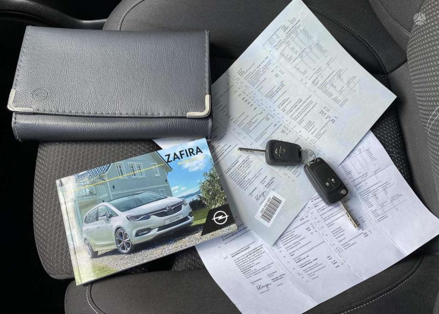 Blue Opel Zafira Tourer 2019 in Marijampole, with an engine capacity of 1.96 L and mileage of 249 thousand km for 8499 €, photo 40 on AUTOMOTO.COM.LV
