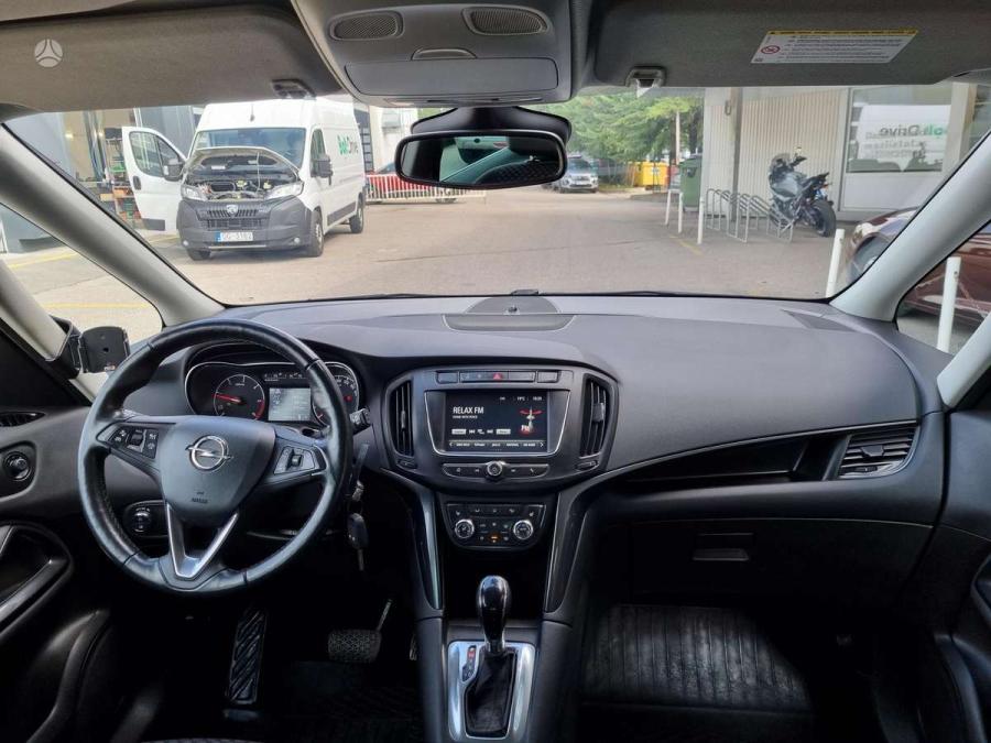 Zils Opel Zafira Tourer 2019 Rīga, ar dzinēja tilpumu 1.96 L un nobraukumu 159 tūkst. km par 11700 €, foto 7 vietnē AUTOMOTO.COM.LV