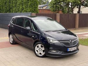 Blue Opel Zafira Tourer 2019 in Marijampole, with an engine capacity of 1.96 L and mileage of 223 thousand km for 8450 €, photo 3 on AUTOMOTO.COM.LV