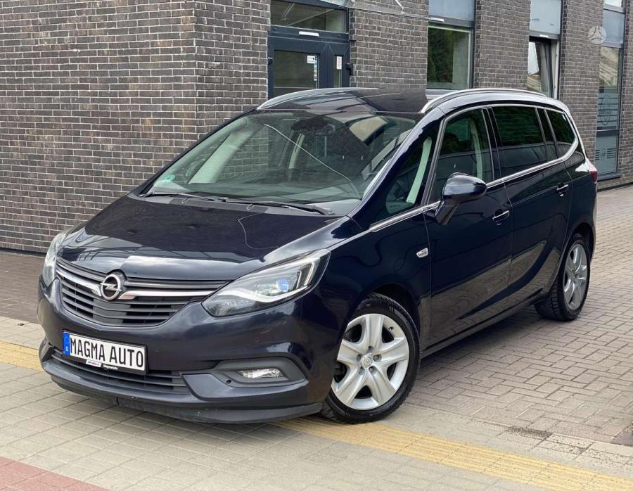 Blue Opel Zafira Tourer 2019 in Marijampole, with an engine capacity of 1.96 L and mileage of 223 thousand km for 8450 €, photo 8 on AUTOMOTO.COM.LV