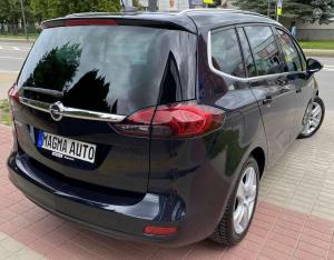 Blue Opel Zafira Tourer 2019 in Marijampole, with an engine capacity of 1.96 L and mileage of 223 thousand km for 8450 €, photo 16 on AUTOMOTO.COM.LV