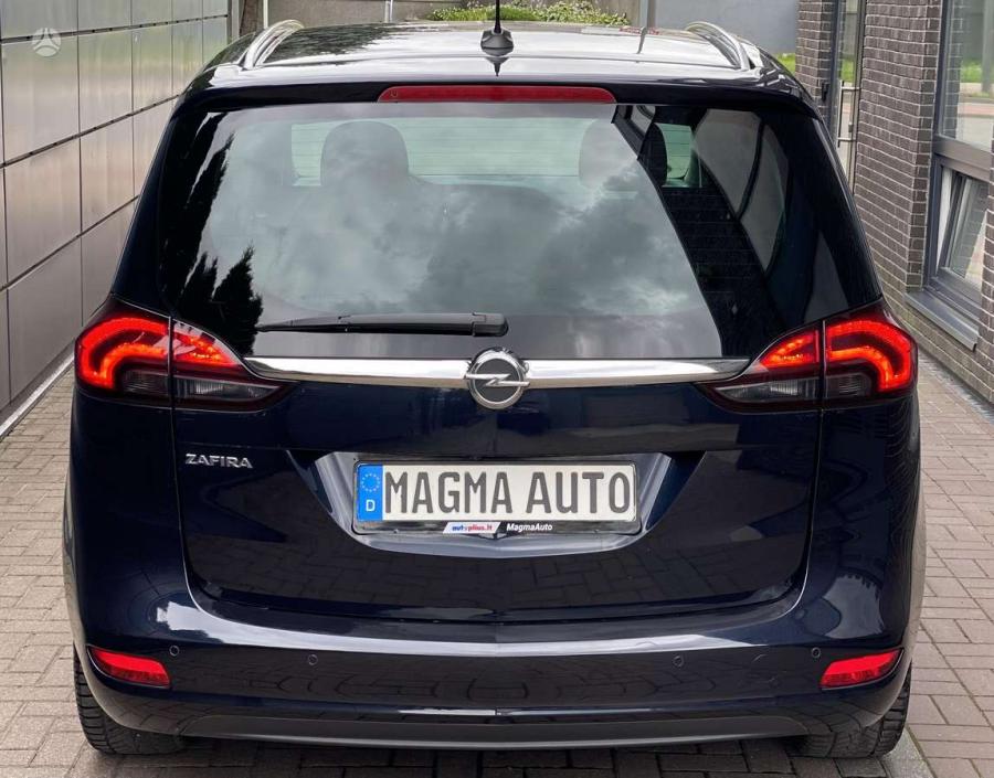 Blue Opel Zafira Tourer 2019 in Marijampole, with an engine capacity of 1.96 L and mileage of 223 thousand km for 8450 €, photo 17 on AUTOMOTO.COM.LV