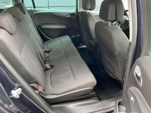 Blue Opel Zafira Tourer 2019 in Marijampole, with an engine capacity of 1.96 L and mileage of 223 thousand km for 8450 €, photo 37 on AUTOMOTO.COM.LV