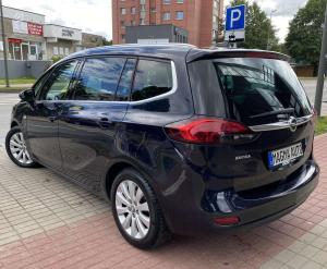 Blue Opel Zafira Tourer 2019 in Marijampole, with an engine capacity of 1.96 L and mileage of 249 thousand km for 8350 €, photo 5 on AUTOMOTO.COM.LV