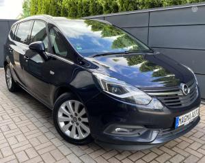 Blue Opel Zafira Tourer 2019 in Marijampole, with an engine capacity of 1.96 L and mileage of 249 thousand km for 8350 €, photo 8 on AUTOMOTO.COM.LV