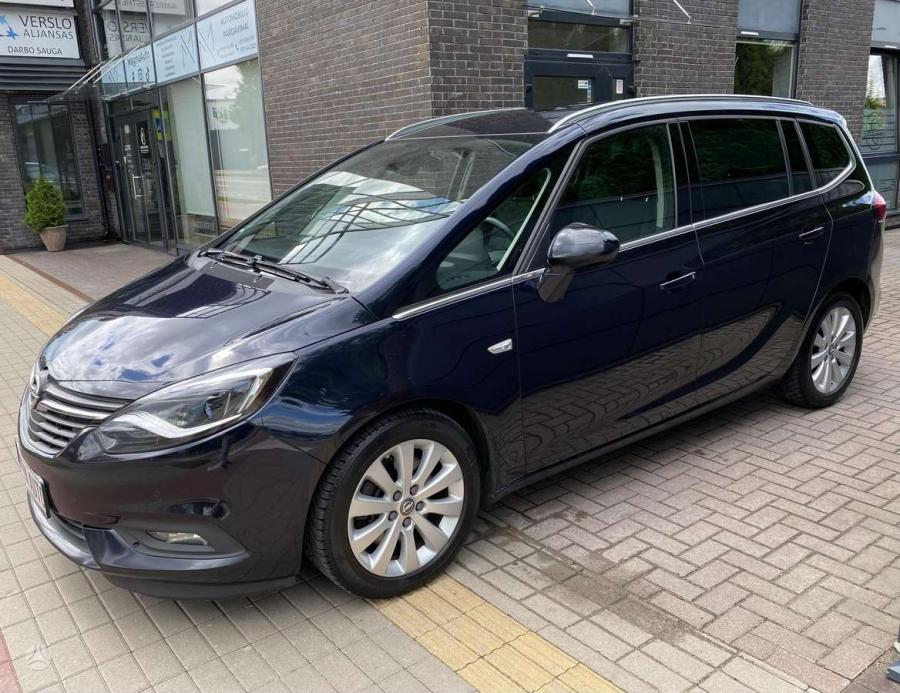 Blue Opel Zafira Tourer 2019 in Marijampole, with an engine capacity of 1.96 L and mileage of 249 thousand km for 8350 €, photo 12 on AUTOMOTO.COM.LV