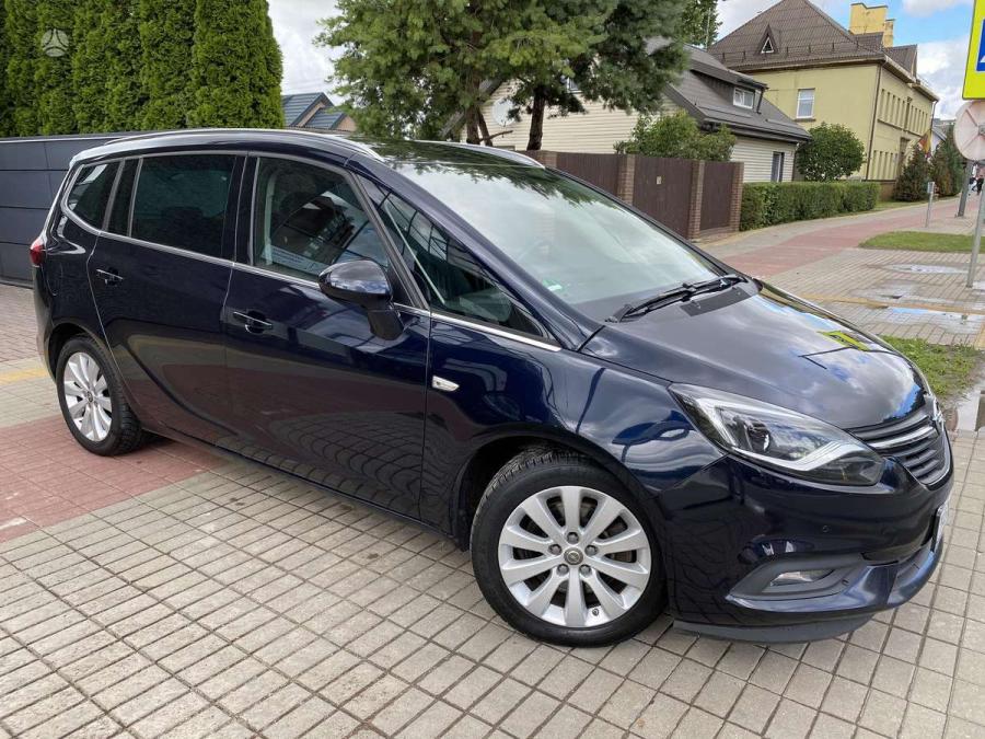 Blue Opel Zafira Tourer 2019 in Marijampole, with an engine capacity of 1.96 L and mileage of 249 thousand km for 8350 €, photo 16 on AUTOMOTO.COM.LV