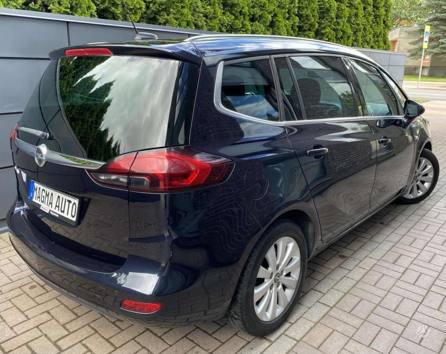Blue Opel Zafira Tourer 2019 in Marijampole, with an engine capacity of 1.96 L and mileage of 249 thousand km for 8350 €, photo 17 on AUTOMOTO.COM.LV