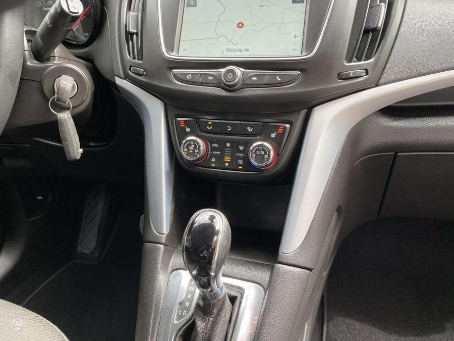 Blue Opel Zafira Tourer 2019 in Marijampole, with an engine capacity of 1.96 L and mileage of 249 thousand km for 8350 €, photo 35 on AUTOMOTO.COM.LV