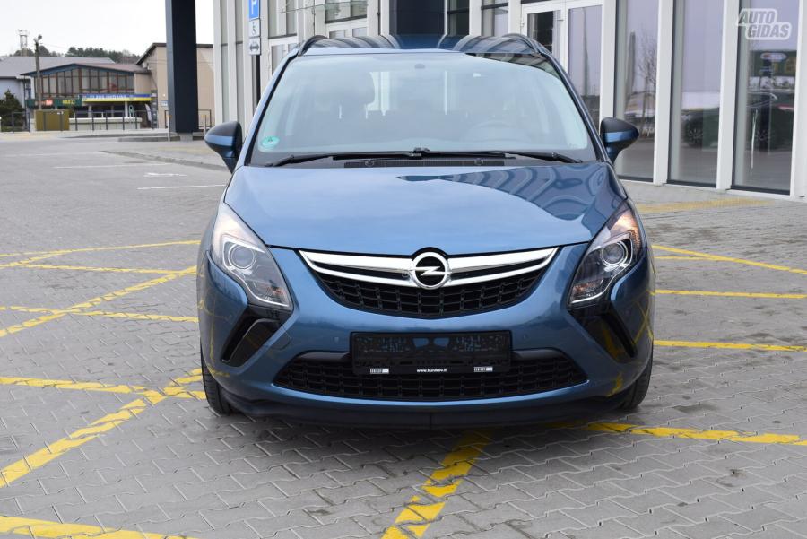 Blue Opel Zafira Tourer 2013 in Vilnius, with an engine capacity of 2.00 L and mileage of 263 thousand km for 4900 €, photo 3 on AUTOMOTO.COM.LV