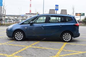 Blue Opel Zafira Tourer 2013 in Vilnius, with an engine capacity of 2.00 L and mileage of 263 thousand km for 4900 €, photo 5 on AUTOMOTO.COM.LV