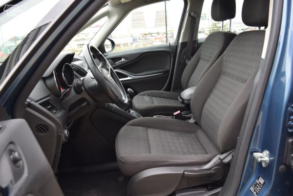 Blue Opel Zafira Tourer 2013 in Vilnius, with an engine capacity of 2.00 L and mileage of 263 thousand km for 4900 €, photo 9 on AUTOMOTO.COM.LV