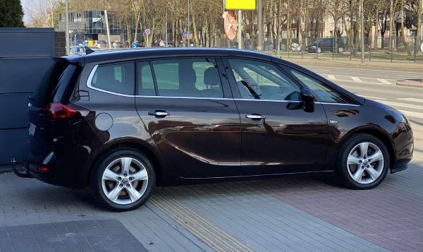Brūns Opel Zafira Tourer 2012 Marijampole, ar dzinēja tilpumu 1.96 L un nobraukumu 239 tūkst. km par 6950 €, foto 5 vietnē AUTOMOTO.COM.LV