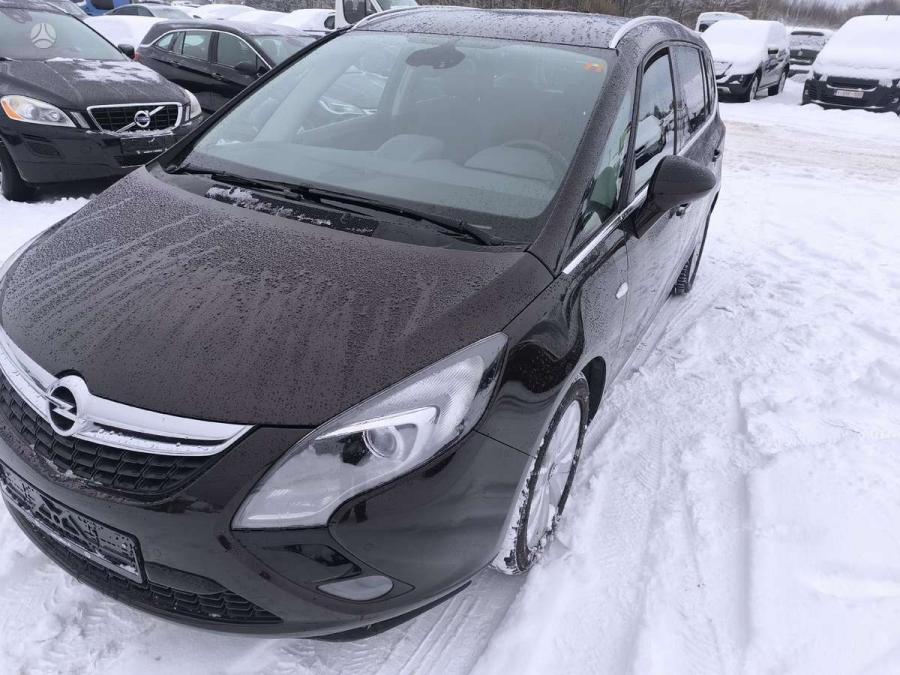 Brown Opel Zafira Tourer 2012 in Utena, with an engine capacity of 2.00 L and mileage of 277 thousand km for 4950 €, photo 12 on AUTOMOTO.COM.LV