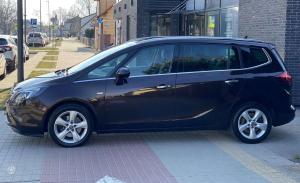 Brown Opel Zafira Tourer 2012 in Marijampole, with an engine capacity of 1.96 L and mileage of 239 thousand km for 6950 €, photo 12 on AUTOMOTO.COM.LV