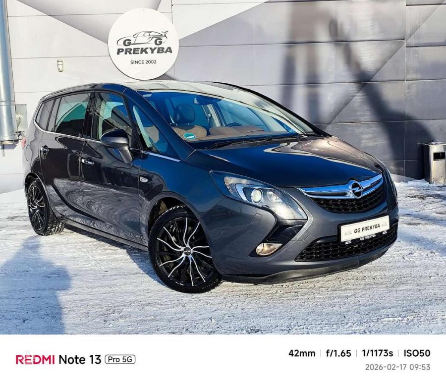 Brown Opel Zafira Tourer 2012 in Kaunas, with an engine capacity of 1.96 L and mileage of 240 thousand km for 5950 €, photo 1 on AUTOMOTO.COM.LV
