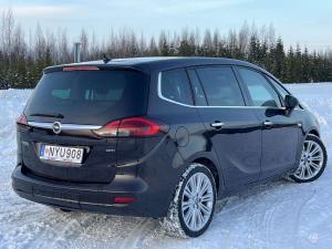 Brūns Opel Zafira Tourer 2012 Raseiniai, ar dzinēja tilpumu 1.96 L un nobraukumu 309 tūkst. km par 5500 €, foto 3 vietnē AUTOMOTO.COM.LV