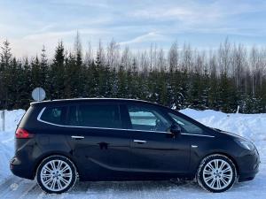 Brūns Opel Zafira Tourer 2012 Raseiniai, ar dzinēja tilpumu 1.96 L un nobraukumu 309 tūkst. km par 5500 €, foto 6 vietnē AUTOMOTO.COM.LV