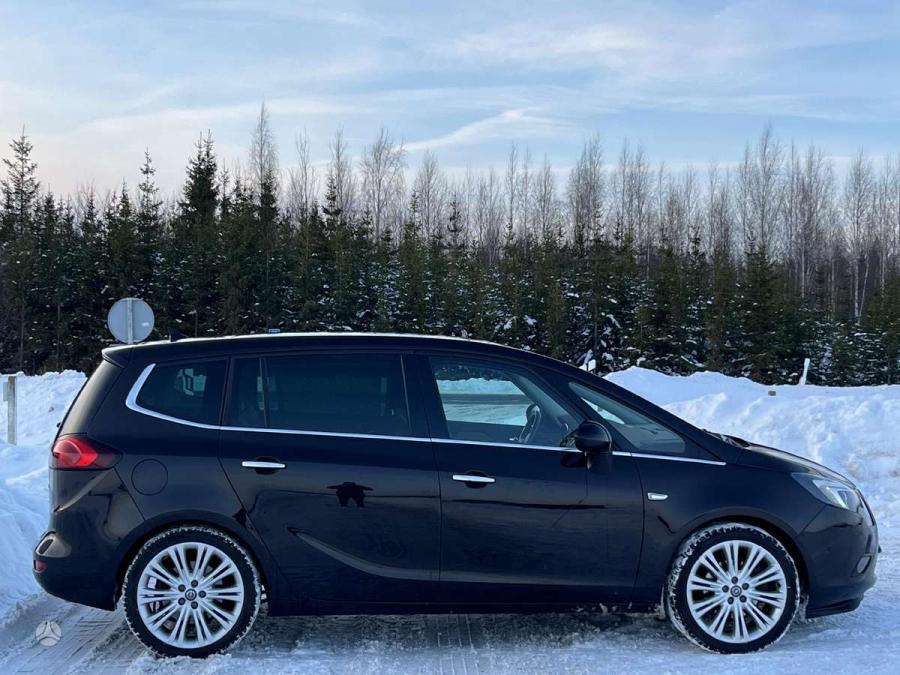Brūns Opel Zafira Tourer 2012 Raseiniai, ar dzinēja tilpumu 1.96 L un nobraukumu 309 tūkst. km par 5500 €, foto 6 vietnē AUTOMOTO.COM.LV