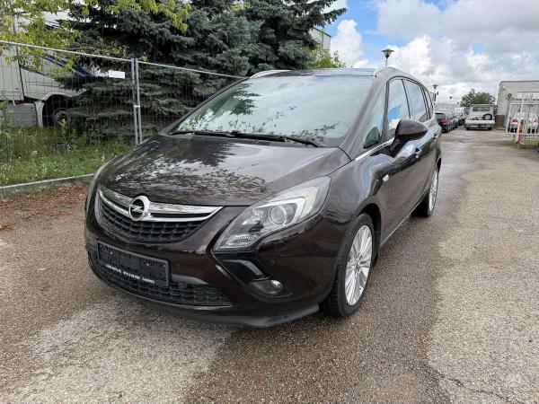 Brūns Opel Zafira Tourer 2012 Marijampole, ar dzinēja tilpumu 1.40 L un nobraukumu 190 tūkst. km par 4250 €, foto 1 vietnē AUTOMOTO.COM.LV