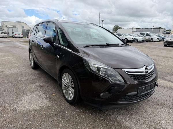 Brūns Opel Zafira Tourer 2012 Marijampole, ar dzinēja tilpumu 1.40 L un nobraukumu 190 tūkst. km par 4250 €, foto 3 vietnē AUTOMOTO.COM.LV
