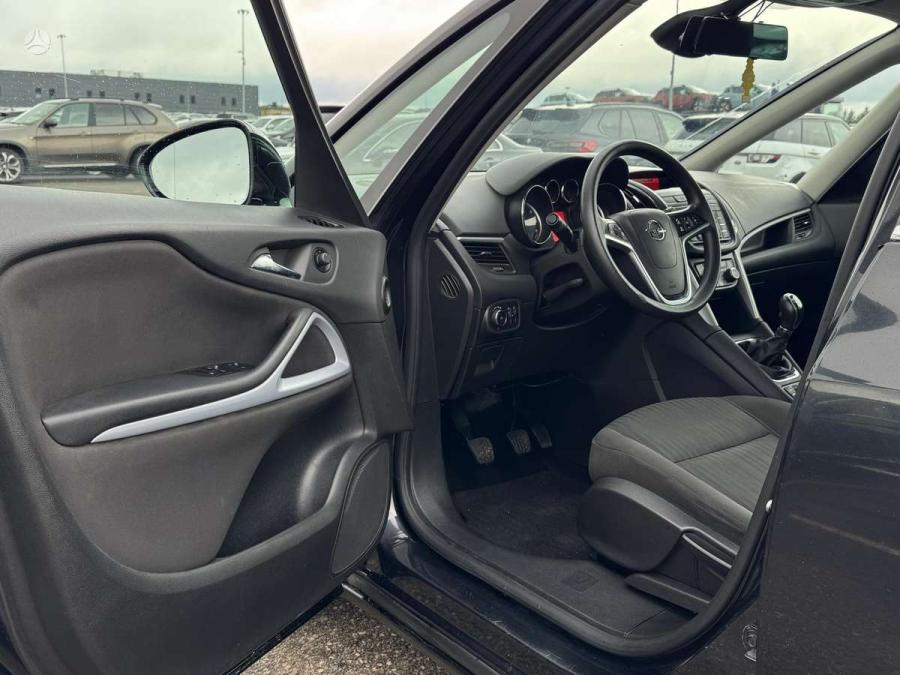 Коричневый Опель Zafira Tourer 2012 в Вильнюс, объемом двигателя 1.96 л и пробегом 162 тыс. км за 4890 €, фото 14 на AUTOMOTO.COM.LV