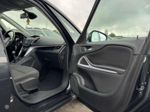 Коричневый Опель Zafira Tourer 2012 в Вильнюс, объемом двигателя 1.96 л и пробегом 162 тыс. км за 4890 €, фото 20 на AUTOMOTO.COM.LV