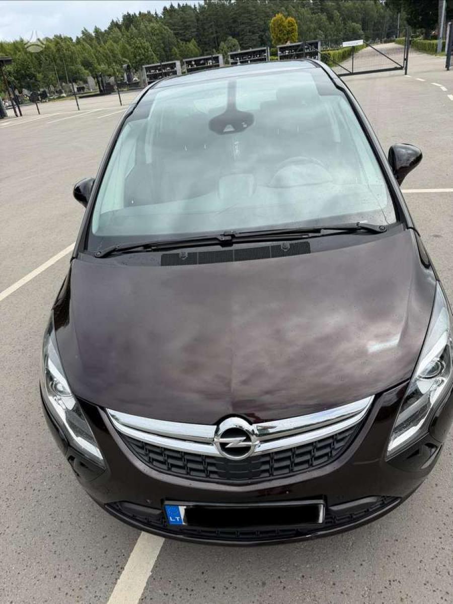 Brown Opel Zafira Tourer 2012 in Taurage, with an engine capacity of 1.96 L and mileage of 268 thousand km for 5850 €, photo 8 on AUTOMOTO.COM.LV