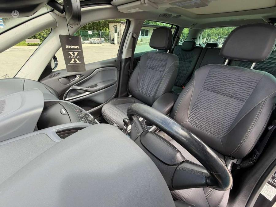 Brown Opel Zafira Tourer 2012 in Taurage, with an engine capacity of 1.96 L and mileage of 268 thousand km for 5850 €, photo 20 on AUTOMOTO.COM.LV