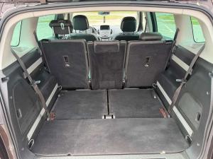 Brown Opel Zafira Tourer 2012 in Taurage, with an engine capacity of 1.96 L and mileage of 268 thousand km for 5850 €, photo 27 on AUTOMOTO.COM.LV