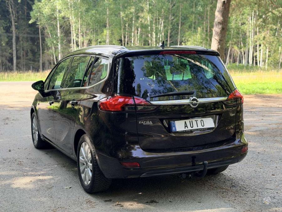 Коричневый Опель Zafira Tourer 2012 в Таураге, объемом двигателя 1.96 л и пробегом 179 тыс. км за 4999 €, фото 8 на AUTOMOTO.COM.LV
