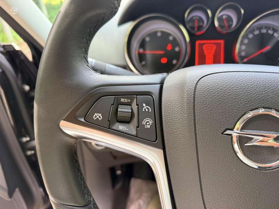 Коричневый Опель Zafira Tourer 2012 в Таураге, объемом двигателя 1.96 л и пробегом 179 тыс. км за 4999 €, фото 15 на AUTOMOTO.COM.LV