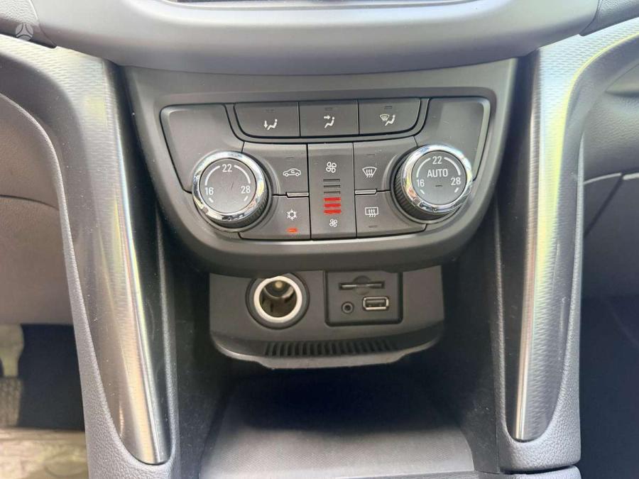 Коричневый Опель Zafira Tourer 2012 в Таураге, объемом двигателя 1.96 л и пробегом 179 тыс. км за 4999 €, фото 25 на AUTOMOTO.COM.LV