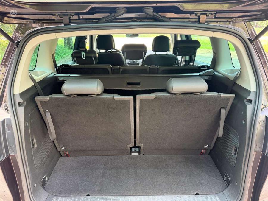 Коричневый Опель Zafira Tourer 2012 в Таураге, объемом двигателя 1.96 л и пробегом 179 тыс. км за 4999 €, фото 33 на AUTOMOTO.COM.LV