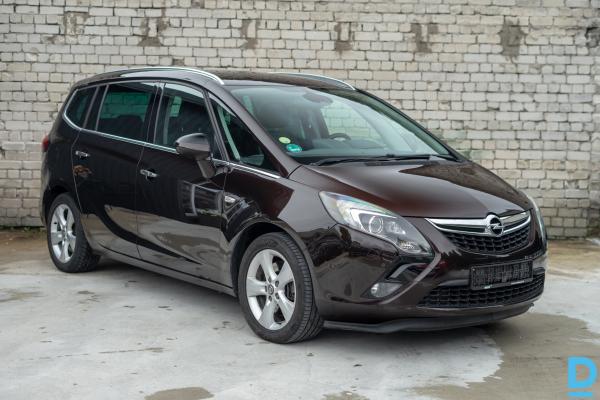 Brūns Opel Zafira Tourer 2012 Liepāja, ar dzinēja tilpumu 2.00 L un nobraukumu 271 tūkst. km par 6500 €, foto 1 vietnē AUTOMOTO.COM.LV