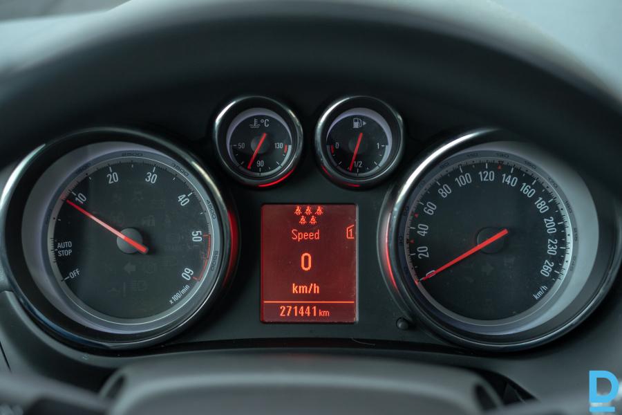 Коричневый Опель Zafira Tourer 2012 в Лиепая, объемом двигателя 2.00 л и пробегом 271 тыс. км за 6500 €, фото 9 на AUTOMOTO.COM.LV