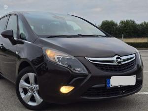 Brown Opel Zafira Tourer 2012 in Siauliai, with an engine capacity of 1.96 L and mileage of 320 thousand km for 4250 €, photo 3 on AUTOMOTO.COM.LV