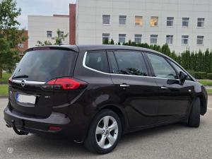 Brown Opel Zafira Tourer 2012 in Siauliai, with an engine capacity of 1.96 L and mileage of 320 thousand km for 4250 €, photo 7 on AUTOMOTO.COM.LV