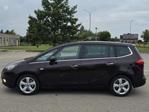 Brown Opel Zafira Tourer 2012 in Siauliai, with an engine capacity of 1.96 L and mileage of 320 thousand km for 4250 €, photo 14 on AUTOMOTO.COM.LV